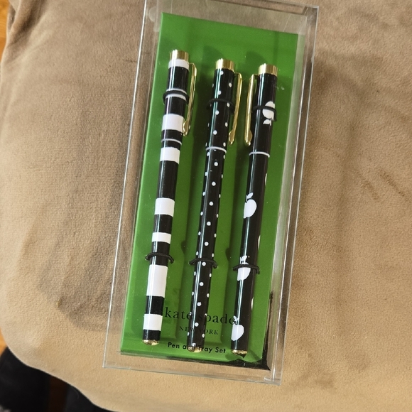 kate spade | Office | Kate Spade Black And White Pen Set | Poshmark